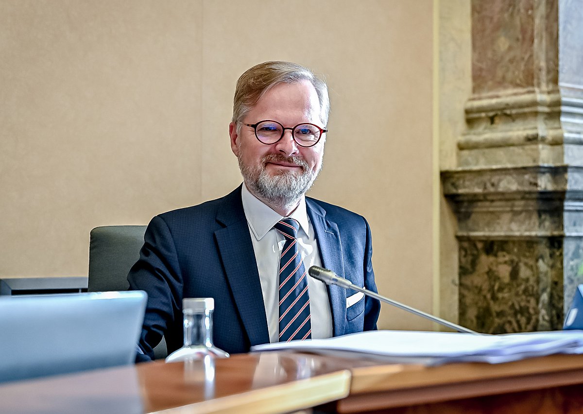 Odchod do důchodu v 65 letech bude platit, slíbil premiér Fiala ...